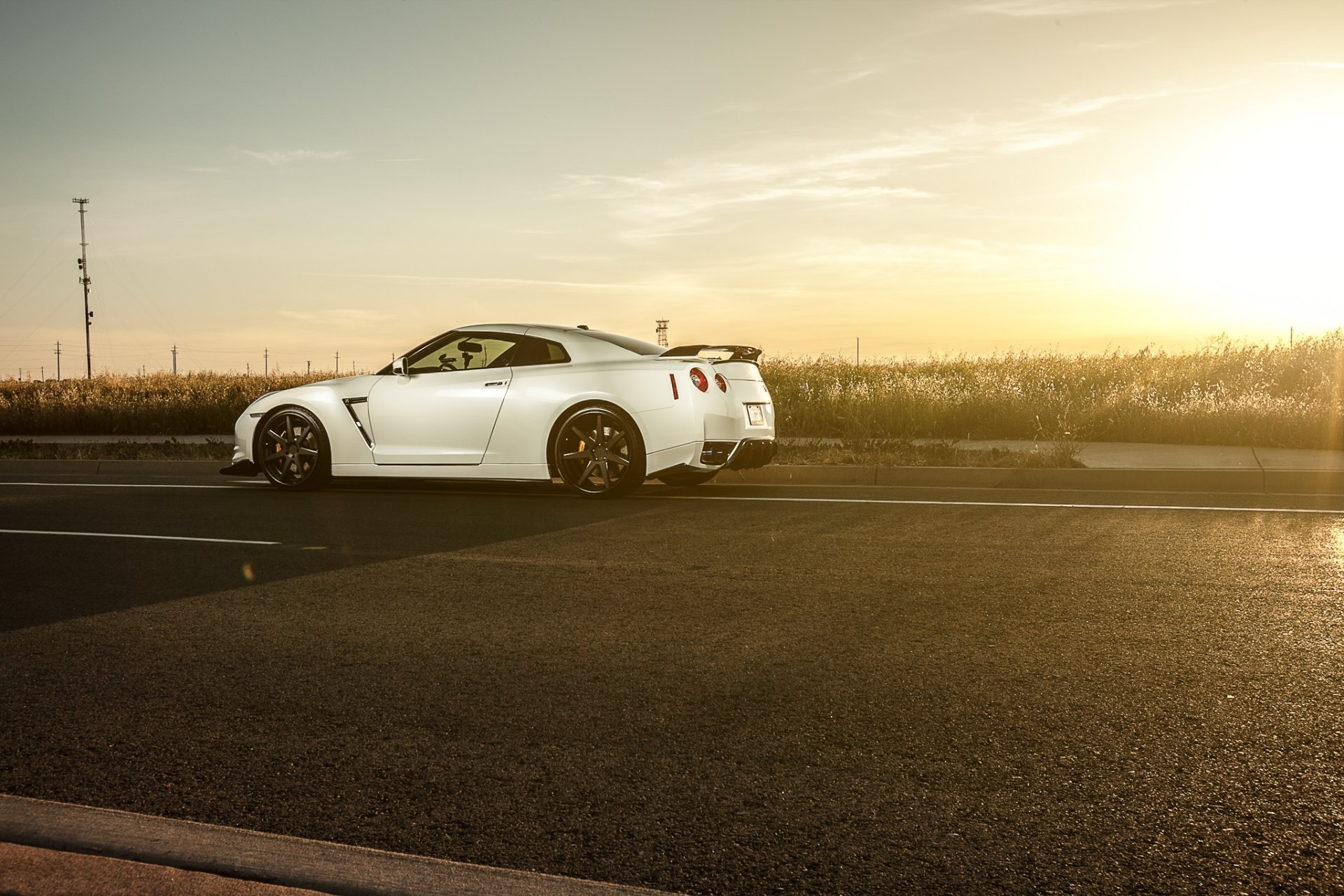 Free Wallpapers nissan gt-r r35 white gt -r road sunset